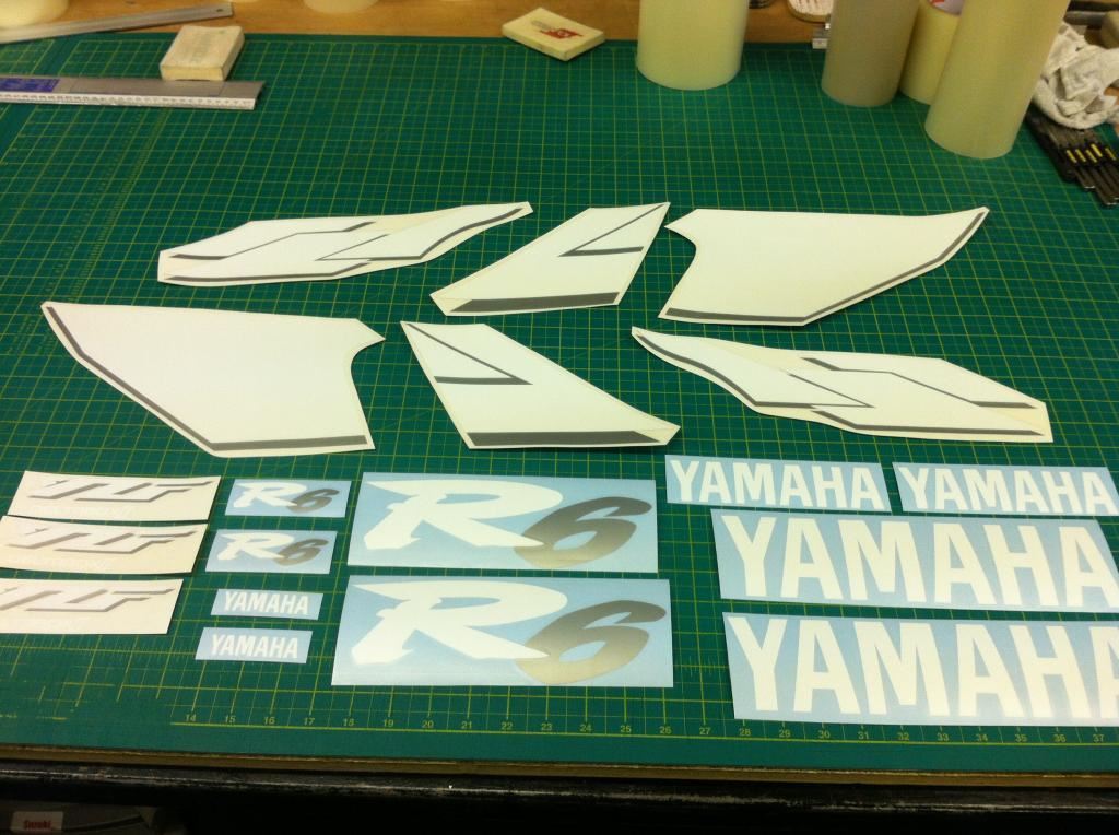 Zen Graphics - Yamaha YZF R6 1999 - 2001 replacement Decals / Stickers