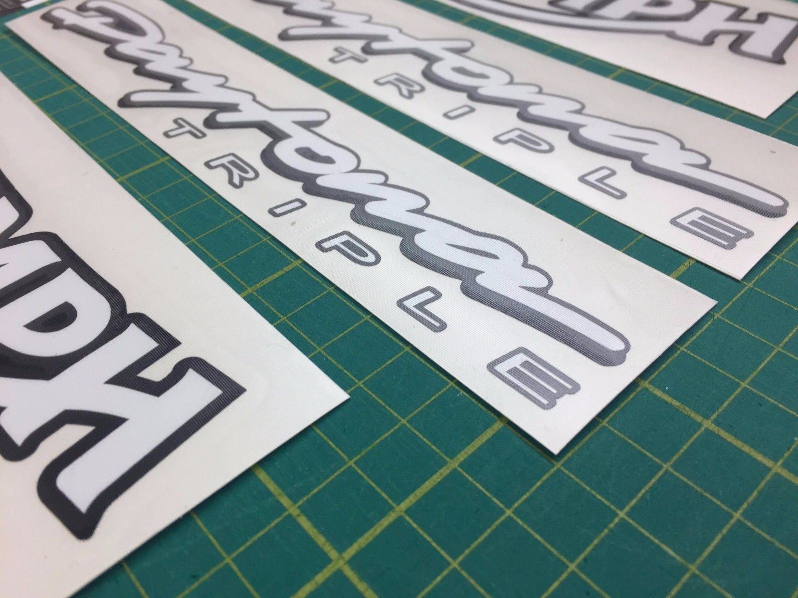 Zen Graphics - Triumph Daytona Triple graphics set decals stickers 675