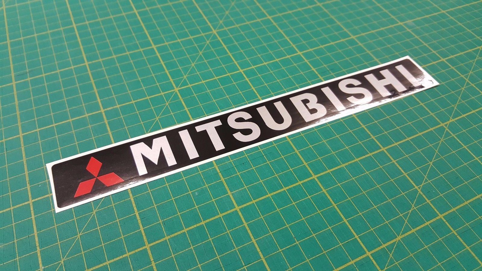 Zen Graphics - Mitsubishi Pajero / Shogun replacement rear Decal / Sticker