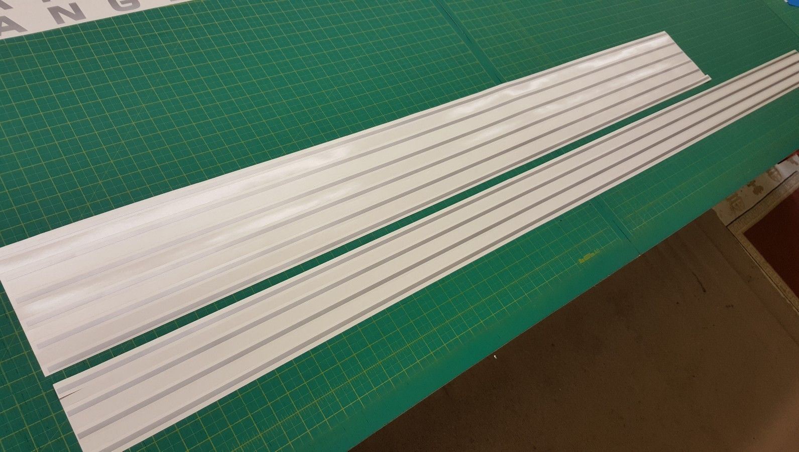 Zen Graphics - Range Rover Classic 6mm side pin Stripes / Stickers