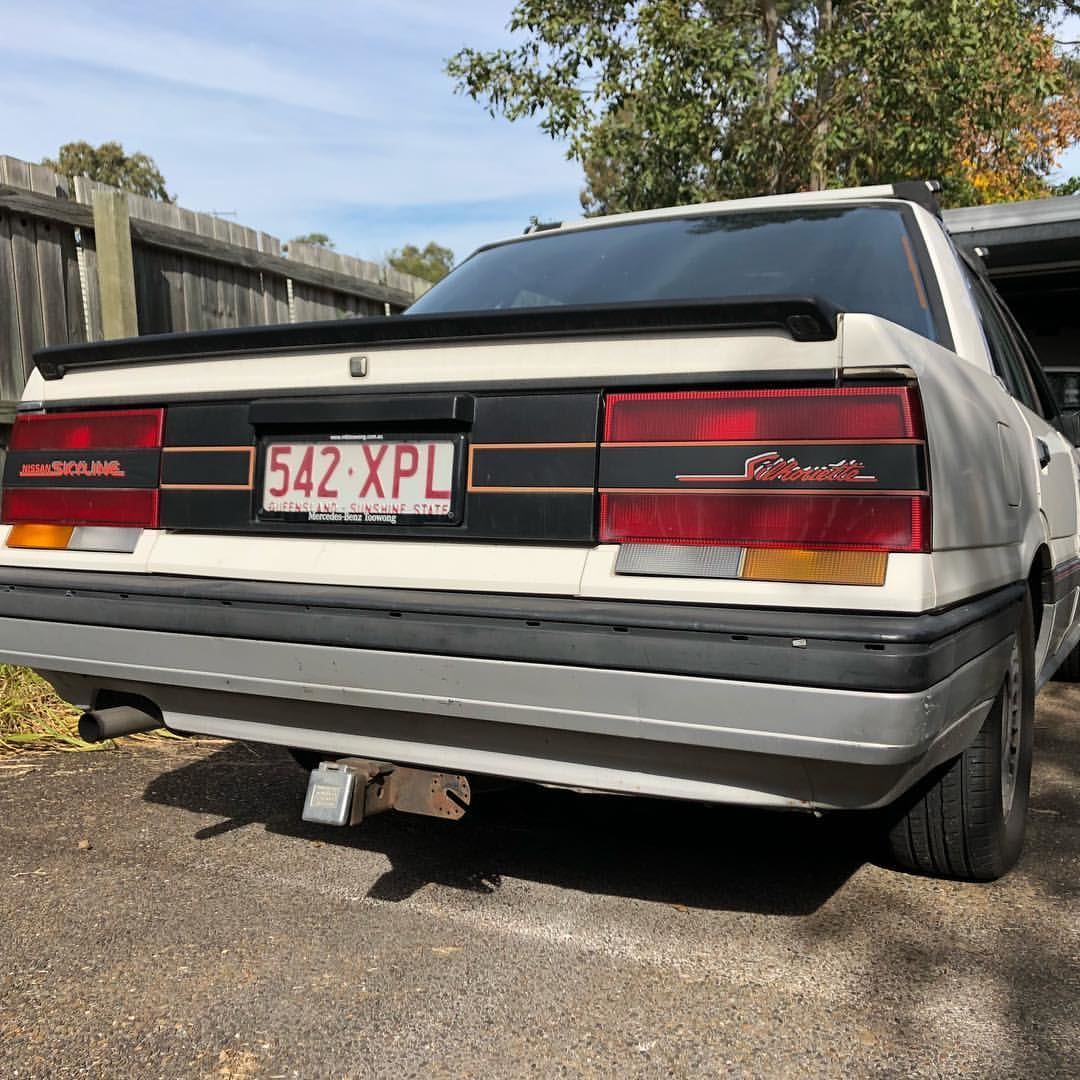 Zen Graphics - Nissan Skyline R31 Silhouette replacement grill & rear ...