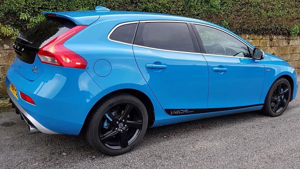 Zen Graphics - Volvo V40 R Design Stripes