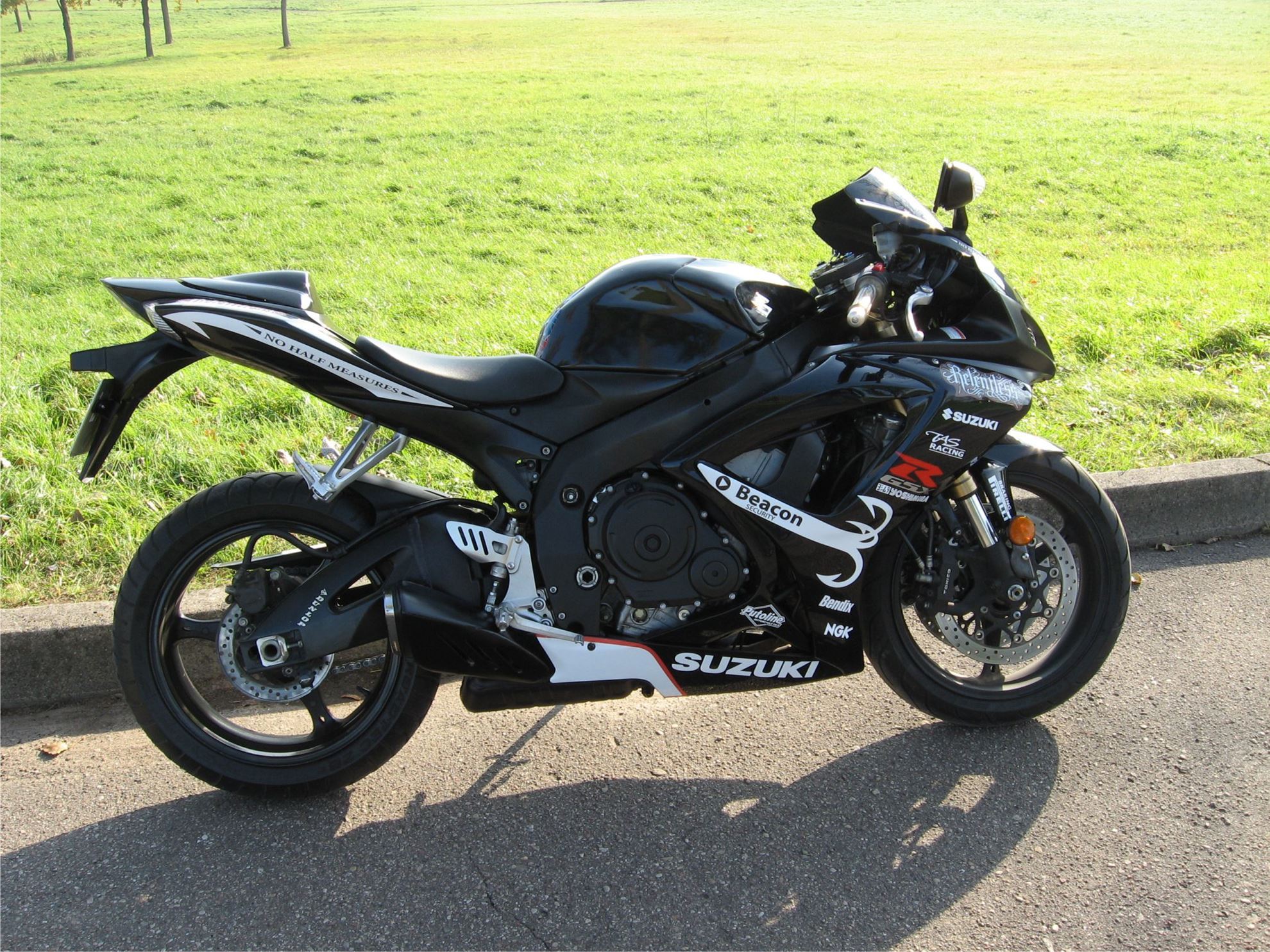 Zen Graphics - Suzuki GSX-R 600 K6 2006 - 2007 Relentless race replica ...