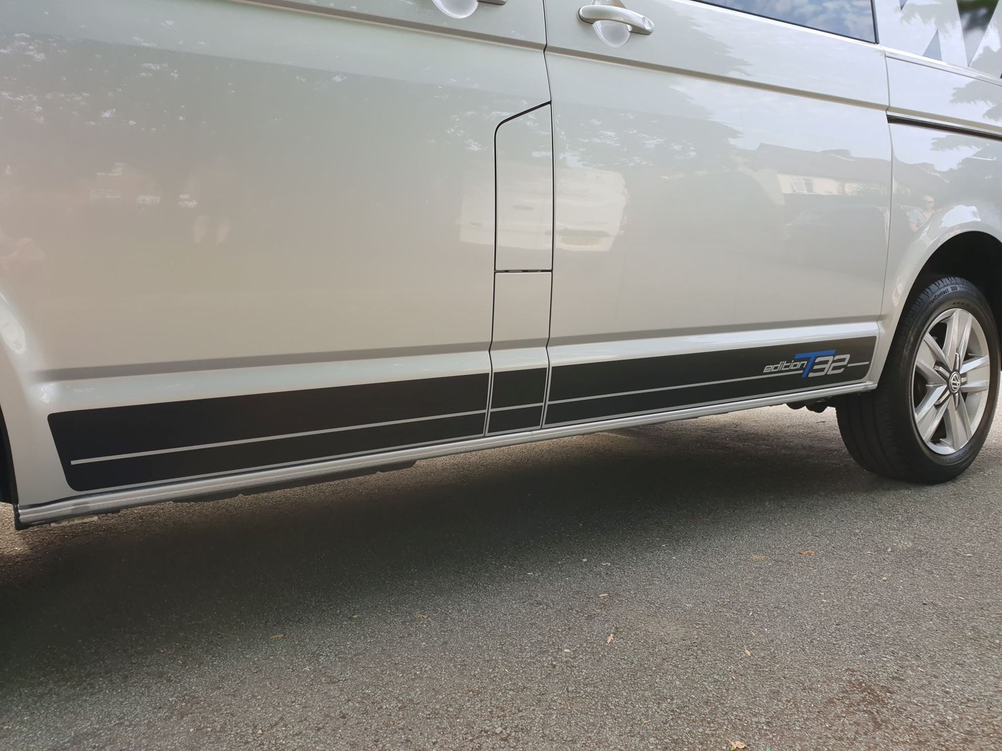 Zen Graphics - Transporter T6 Edition T32 Panel fit side Stripes / Stickers