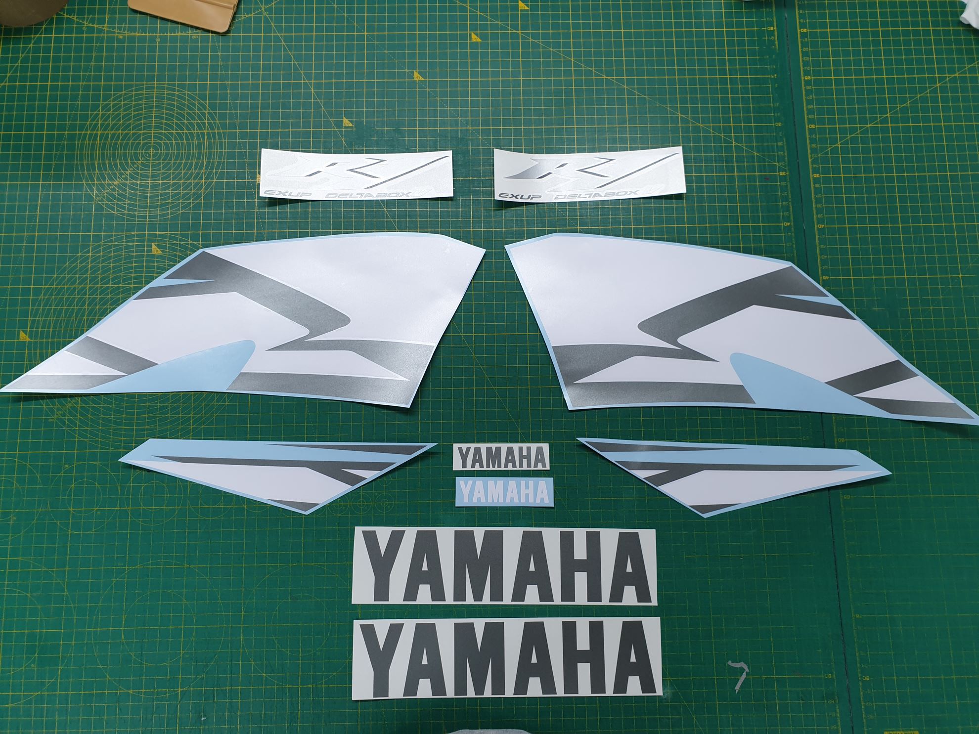 Zen Graphics - Yamaha YZF R1 2004 replacement Decals / Stickers