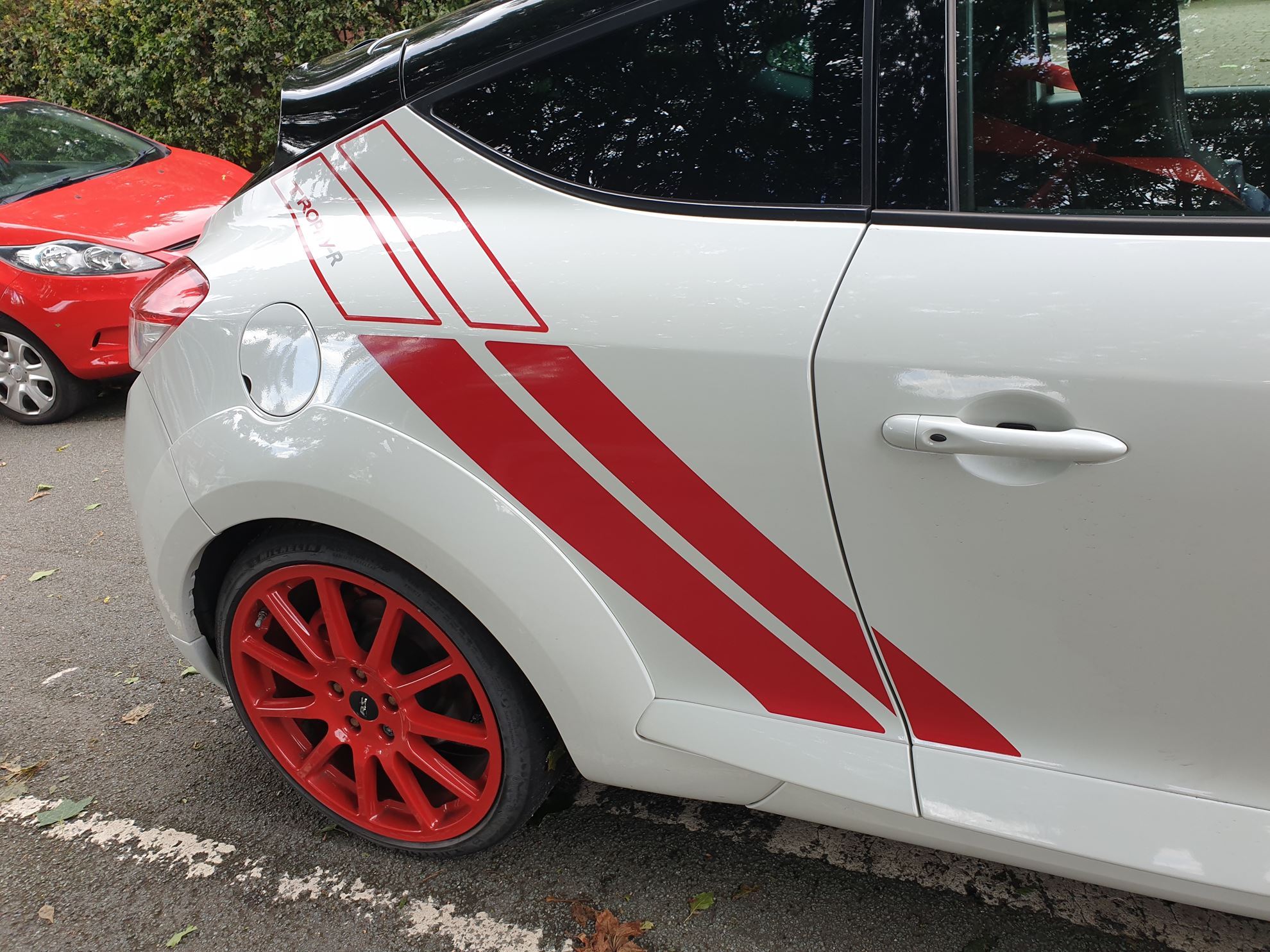 Zen Graphics - Renault Megane Trophy-R side Stripes / Stickers