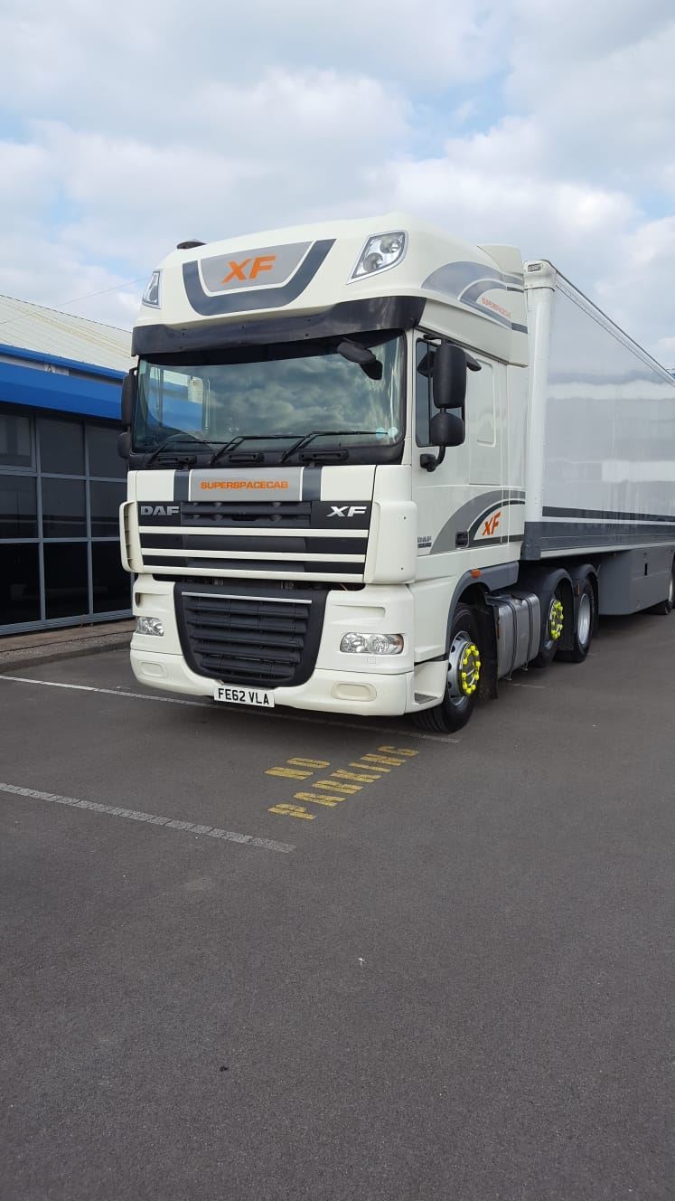 Zen Graphics - DAF XF Euro 6 Super spacecab full Stripe / Graphics ...