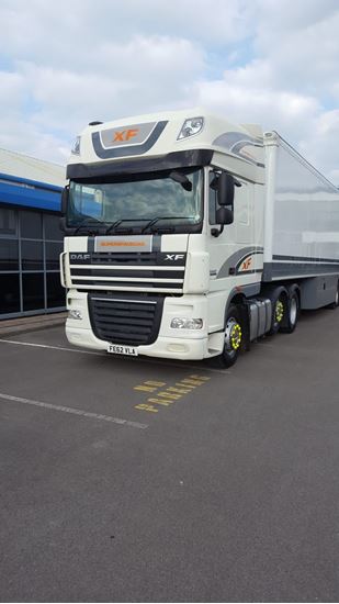 Zen Graphics - DAF XF Euro 6 Super spacecab full Stripe / Graphics ...
