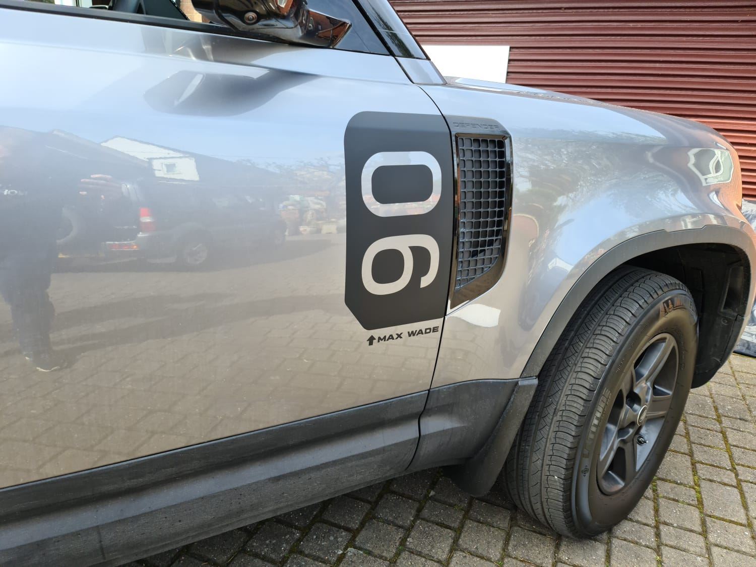 Zen Graphics - 2020 Defender 110 side vent "Max Wade" Stickers / Decals