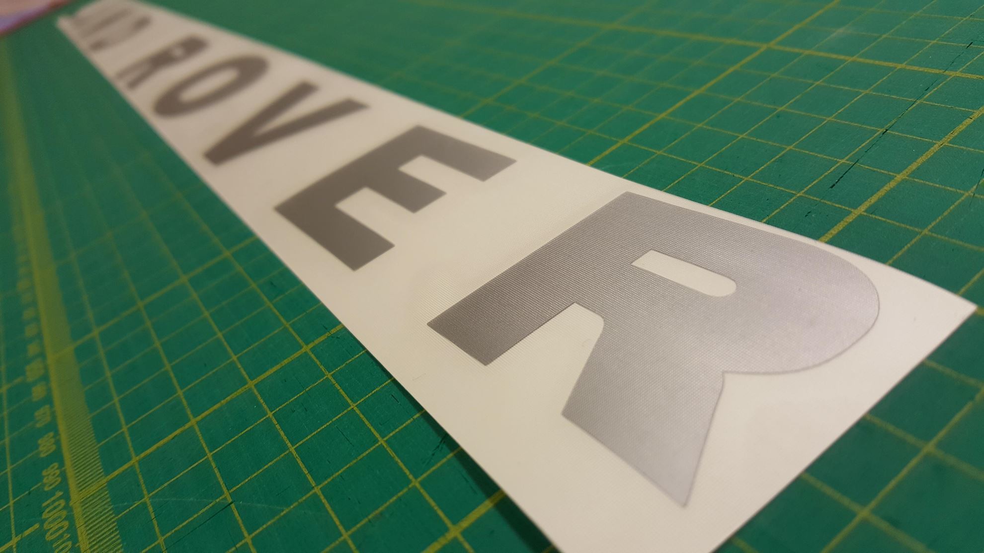 Zen Graphics - Land Rover Discovery series 1 and 2 replacement Bonnet ...