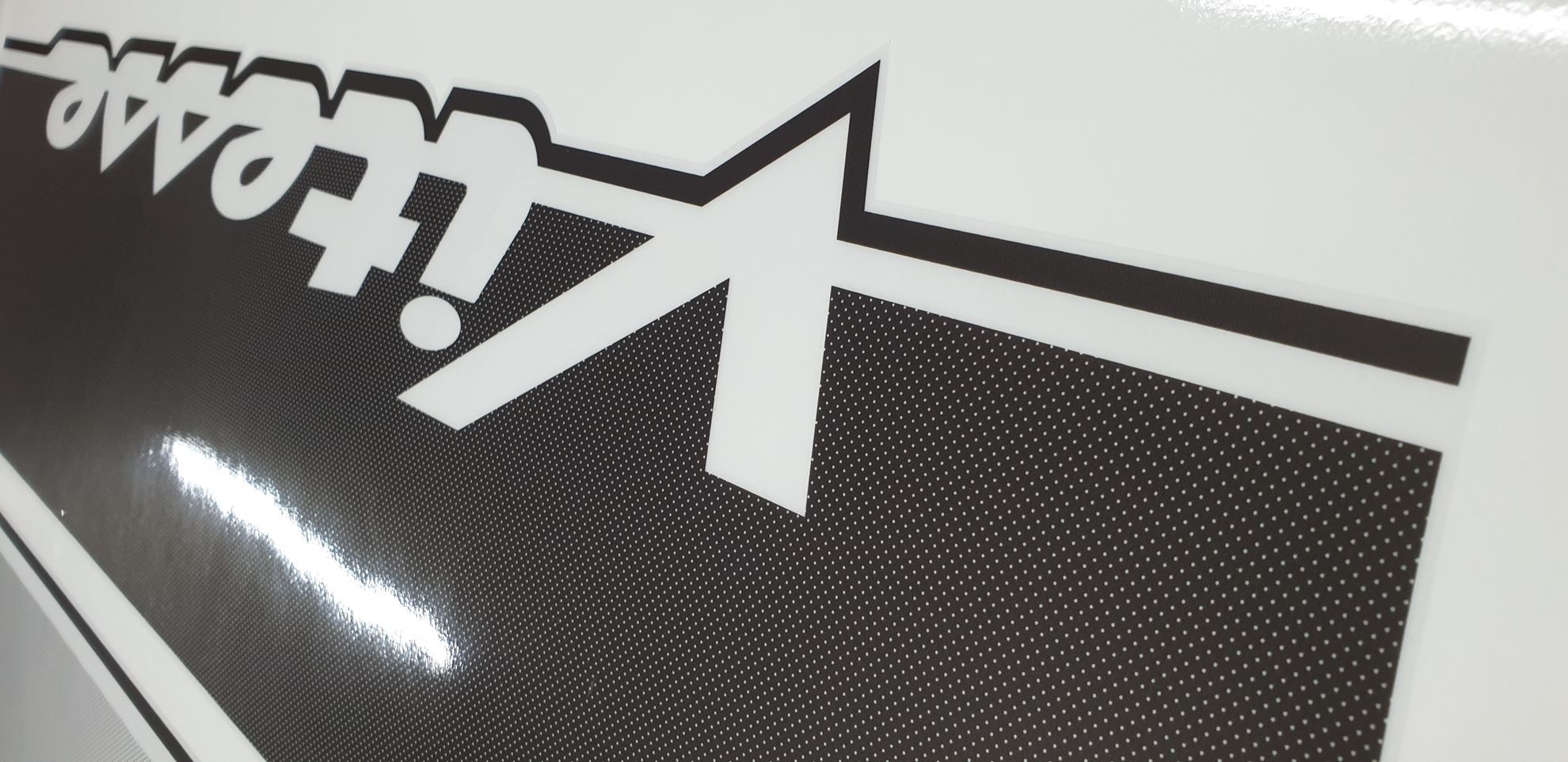 Zen Graphics - Rover SD1 Vitesse V8 replacement side Decals / Stripes